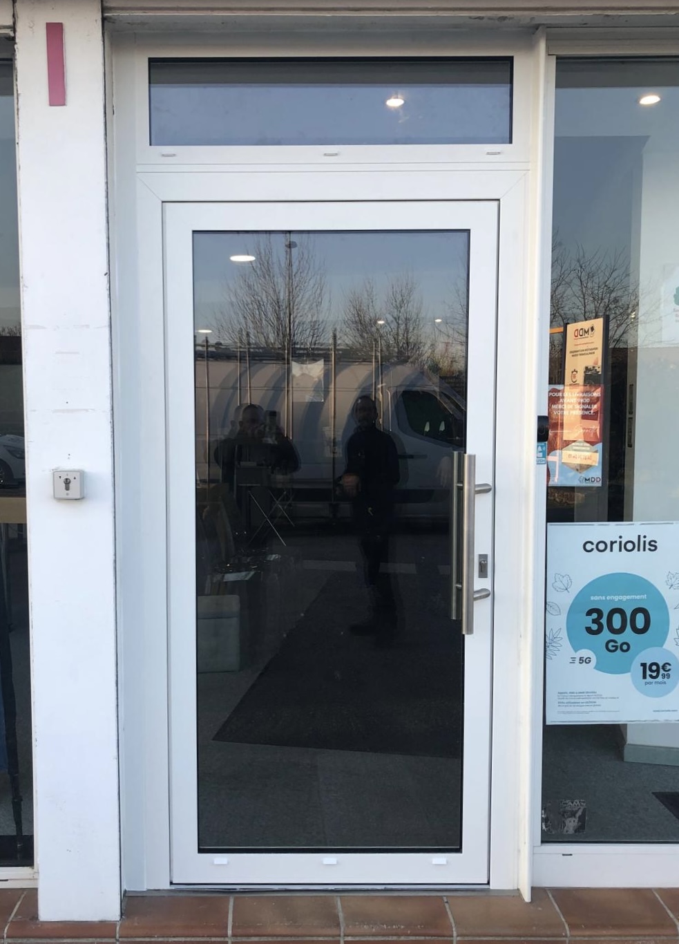 INSTALLATION D'UNE PORTE D'ENTRÉE À VALENCE - JMC Menuiseries Valence